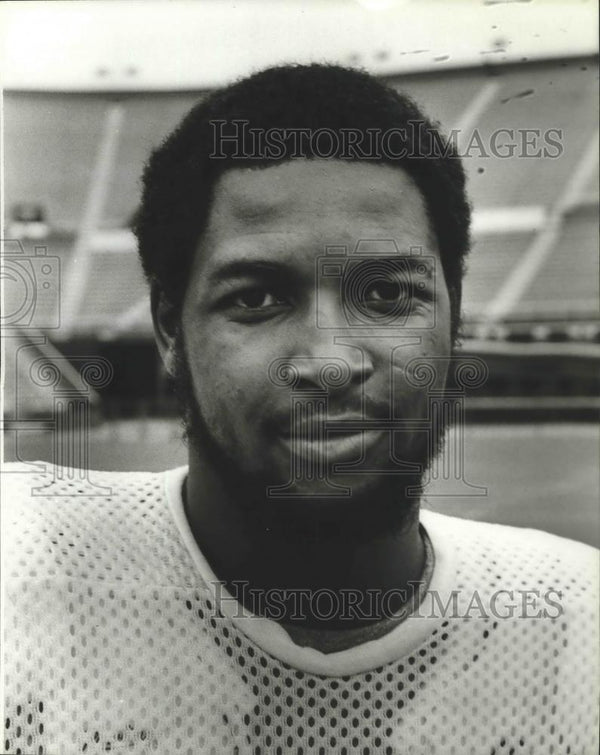 Alabama Vulcans Quarterback James Ligon At Football Practice, 1979 ...