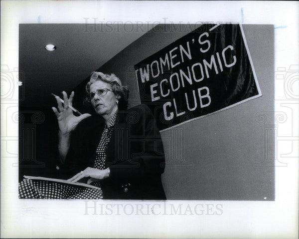 1990 Press Photo Felice Schwartz Women's economic club - DFPD69921 ...