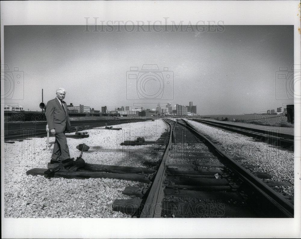 1991 Press Photo Jerry Shea - Architect Crusader - DFPD52217 - Historic ...