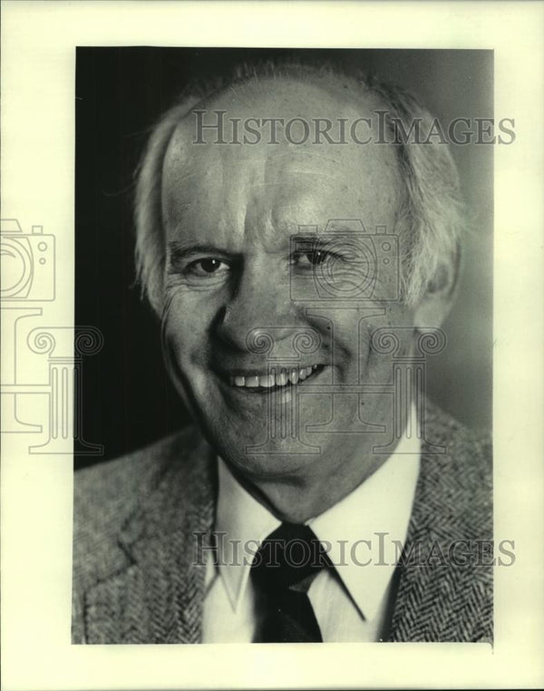 Milton Strauss of the Wisconsin Division of Tourism, 1985 vintage press ...