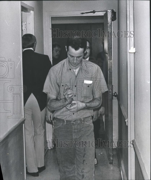 Larry Wayne Gilham at county jail , 1977 Vintage Press Photo - Historic ...