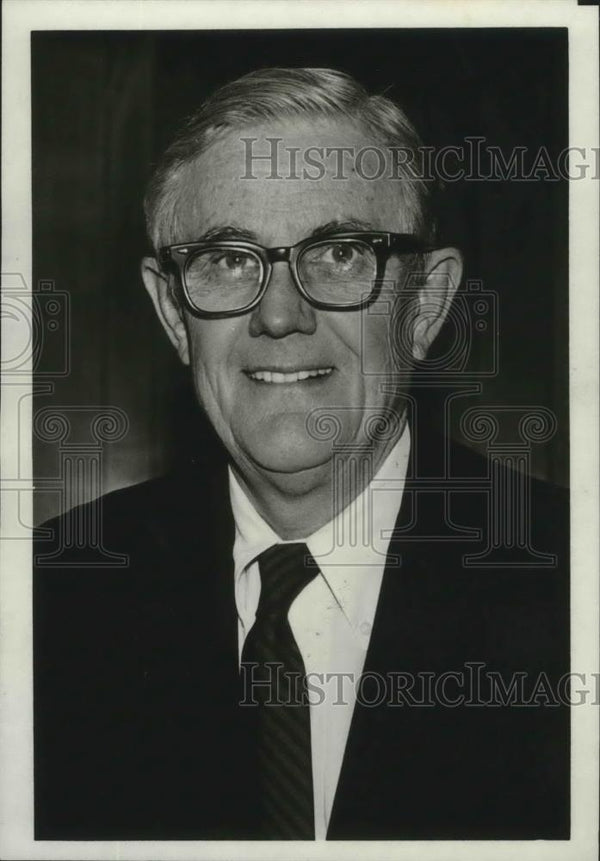 1986 Press Photo Willis C. Hagan, Jr., Hayes International Chairman of ...