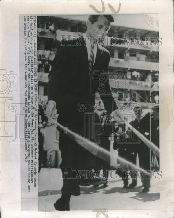 1962 Press Photo Attorney U S Robert Kennedy Hand Rope - RRV15337 ...