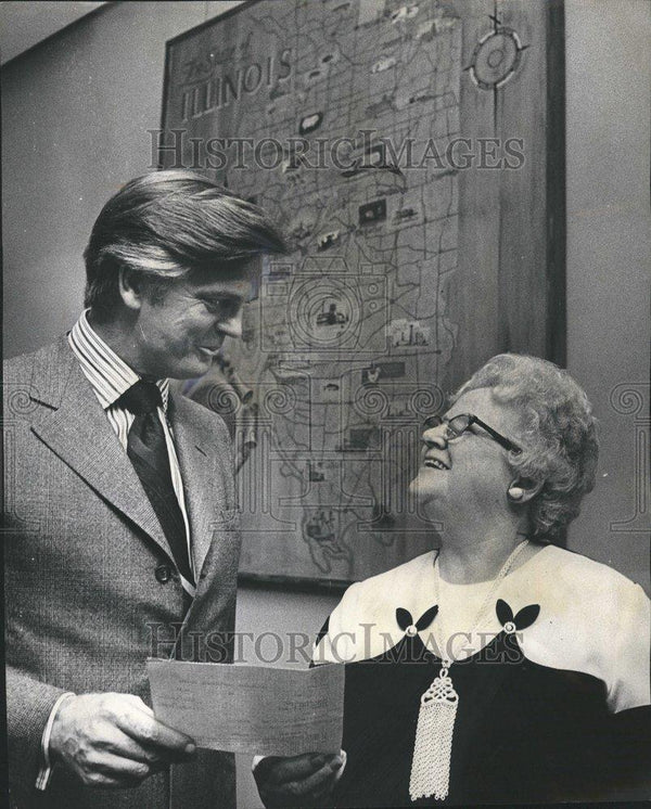 1973 Press Photo Tax Relief Refund Gov Dan Walker - RRV70859 - Historic ...