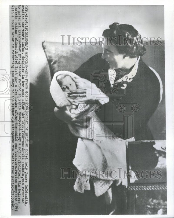 1954 Press Photo Mrs Frank Goldsmith, Isabela Antenor - RRV31881 ...