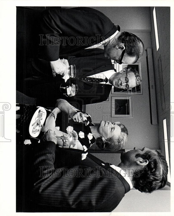 Lynn Townsend Clifford Halch 1970 Vintage Press Photo Print - Historic ...