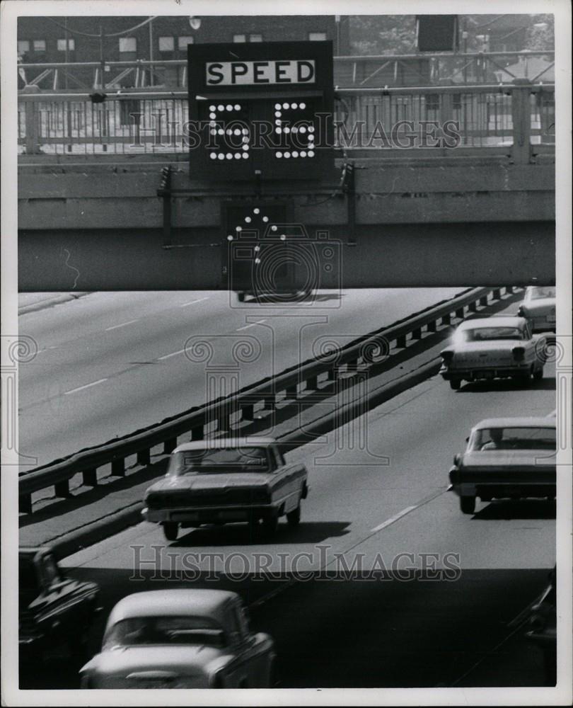 Lodge Freeway 1964 Vintage Press Photo Print - Historic Images