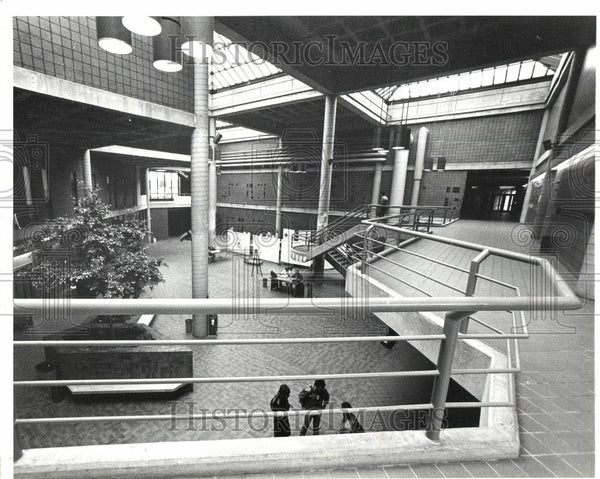 Lawrence Institute of Technology 1986 Vintage Press Photo Print ...