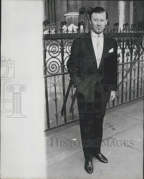 Eric Morley director of MECCA LTD Sued In Beauty Contest Suit 1966 ...