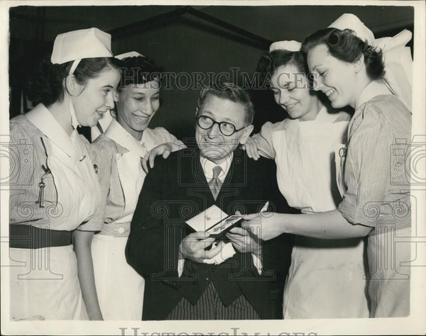 Orchestra Leader George Stratton Visits Palace 1954 Vintage Press Photo ...