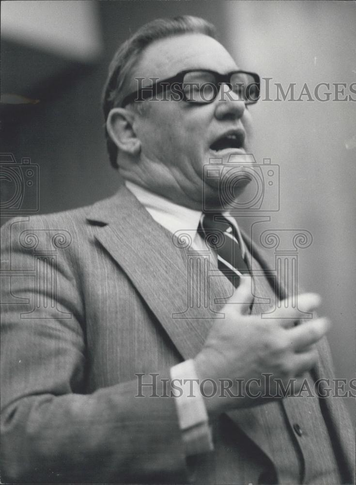 1976 Press Photo Pat Clancy; of the Australian Building Workers Union ...
