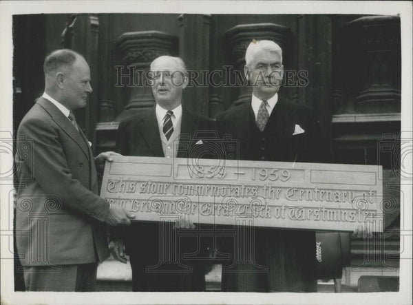 1959 Press Photo Mr W.S. Morrison & Mr Hugh Molson with Plaque ...