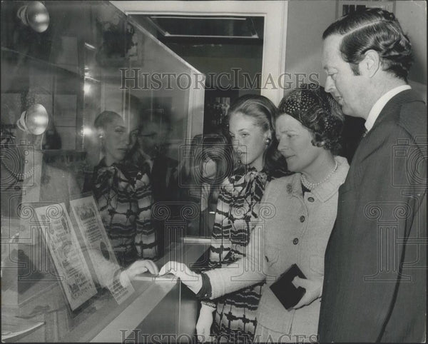 1974 Press Photo The Duke of Marlborough and his wife & Lady Soames ...