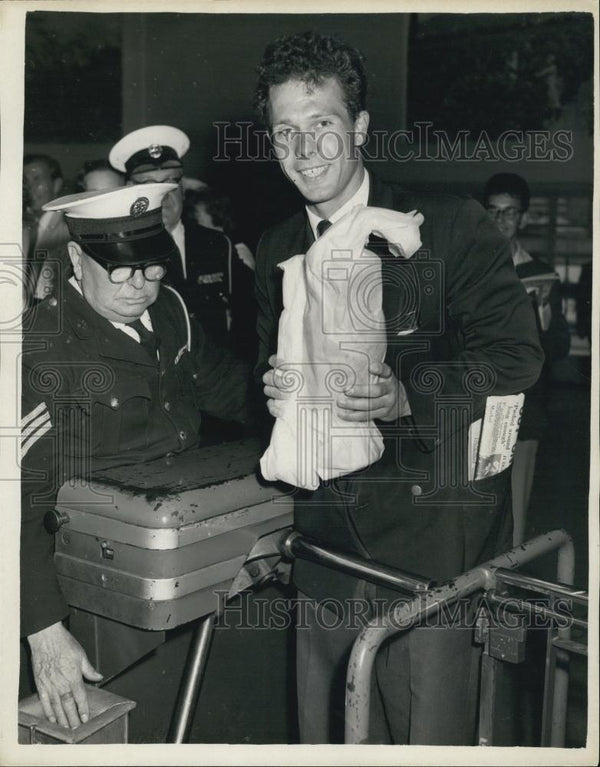 1961 Press Photo Colin Hardy, Soviet Trade Fair, Earls Court - Historic ...