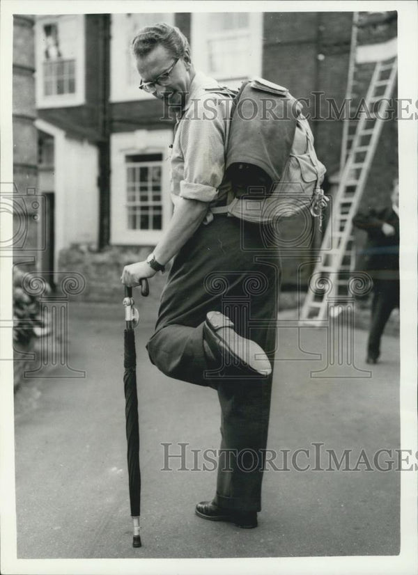 Press Photo Dr Stanley Raimes, Journey from Newcastle to London ...