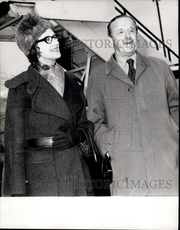 1973 Press Photo Lady Tweedsmuir & Mr. Stodart, Minister of State for ...