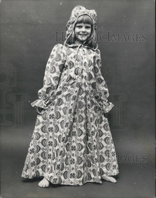 1970 Press Photo Joanne Plummer, Childrens Fashion Show, Rocking Horse ...