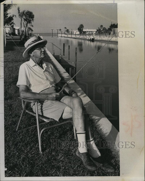 1964 Press Photo Dr Willis J Potts - RSL91947 - Historic Images