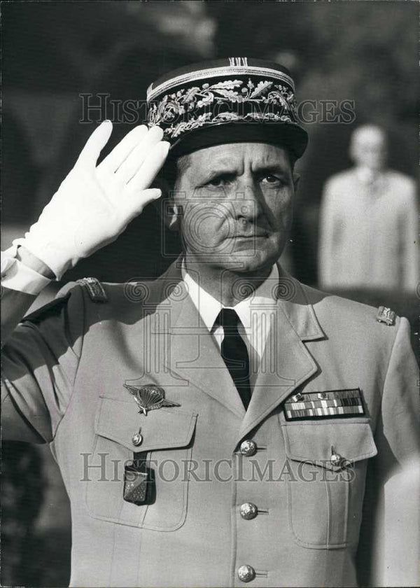 1977 Press Photo General Barry New Military Governor Paris - Historic ...