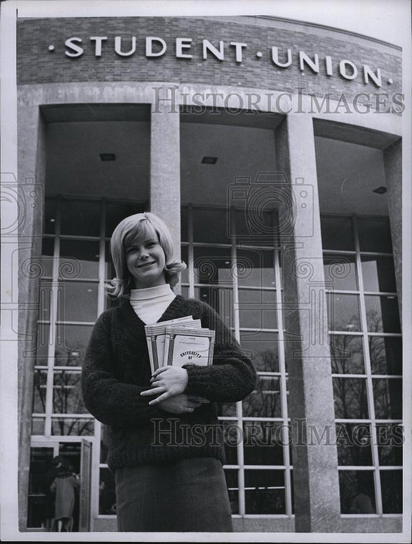 1965 Press Photo Sandra Olson Winchester Winter Carnival Queen - RSL78 ...