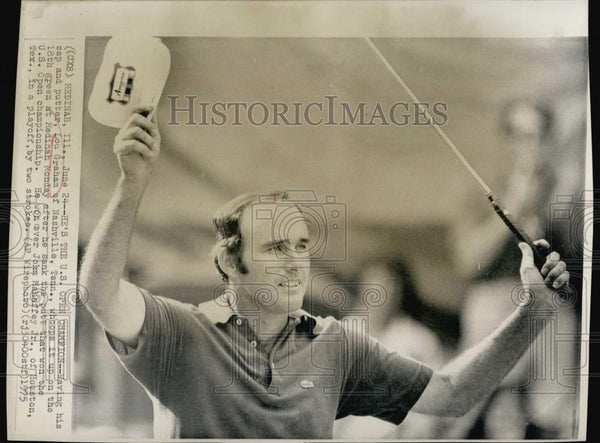1975 Press Photo US Open Champion Lou Graham at Medinah as he wins the ...