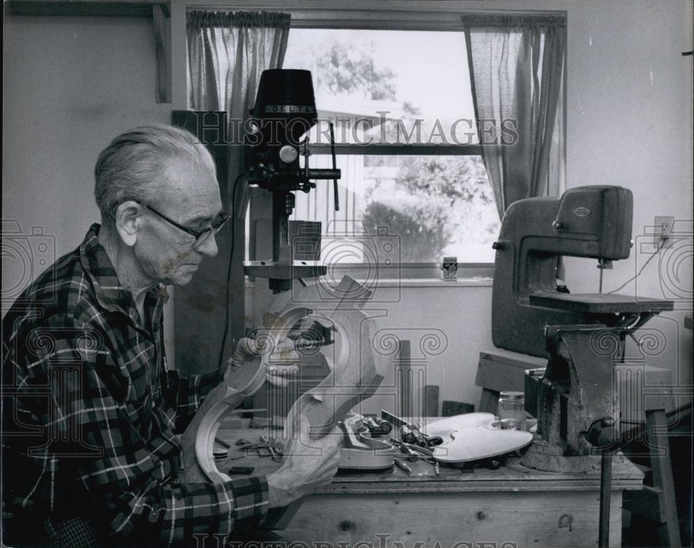 1978 Press Photo Peter Sturman worked on a Violin - RSL66737 - Historic ...