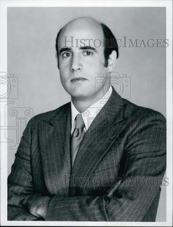 Press Photo American actor and Voice actor Jeffrey Tambor stars in "9 ...