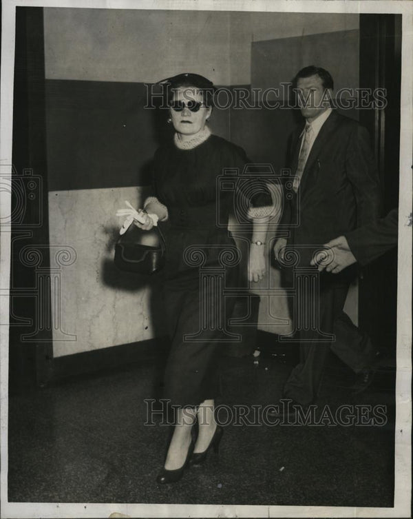 1956 Press Photo Madeline Cook Defense Witness Attends Court Hearing ...