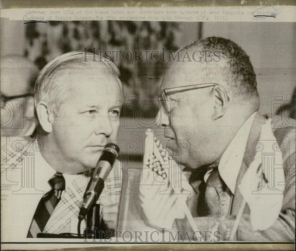 1974 Press Photo Gov Arch Moore of WV & Gov Melvin Evans of Virgin Isl ...