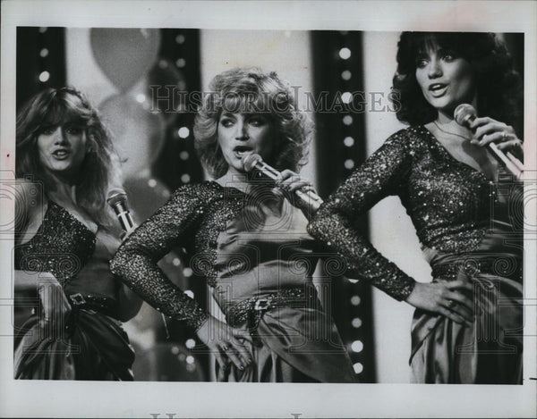 1981 Press Photo Barbara Mandrell With Sisters Irlene and Louise - RSL ...