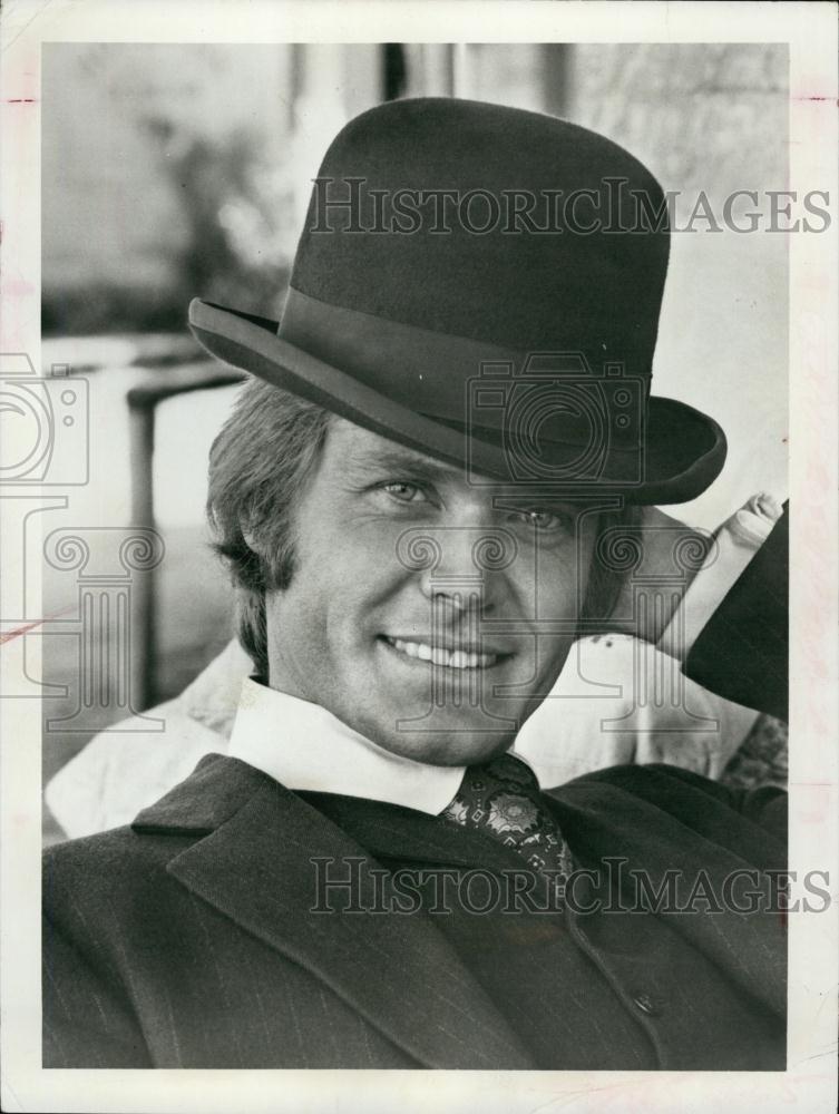 1972 Press Photo Actor Roger Davis In "The Biggest Game In The West ...