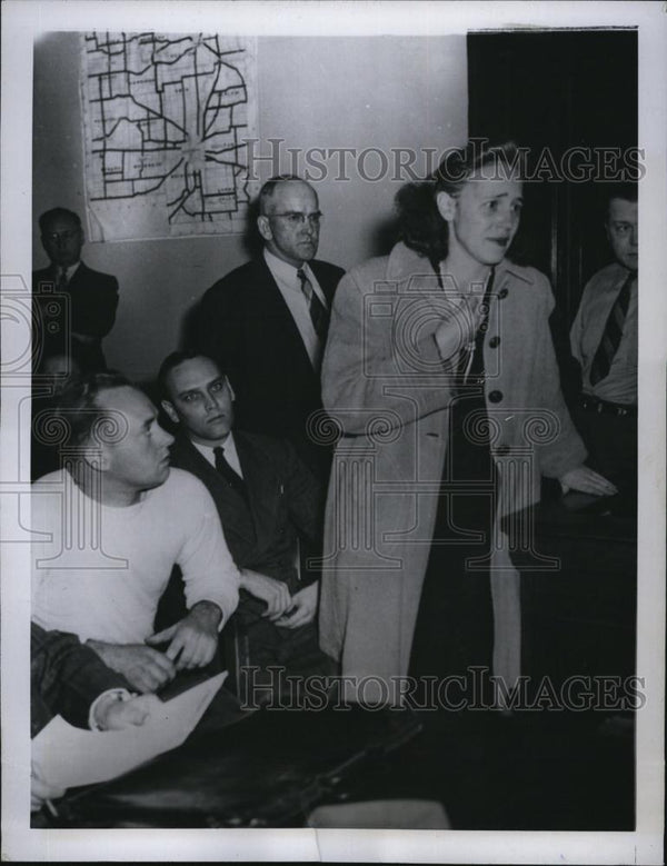 1947 Press Photo Mrs Audrey Marsh and husband Glenn Testify at court ...