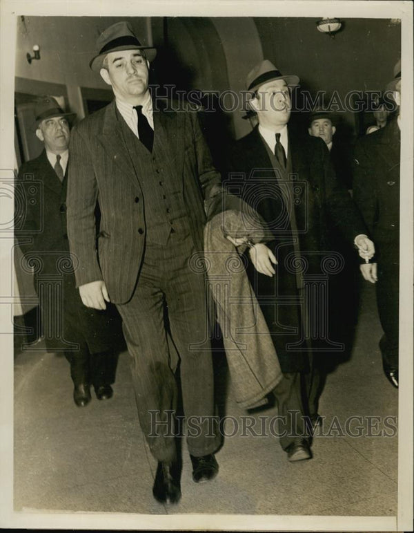 1939 Press Photo J Richard (Dixie Davis) Being Escorted By Police To W ...