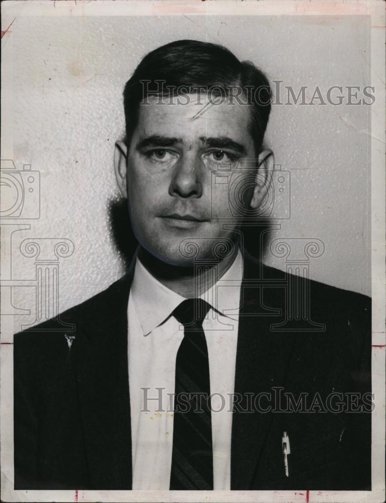 1998 Press Photo Frank Trippett Tallahassee Correspondent - RSL95139 ...