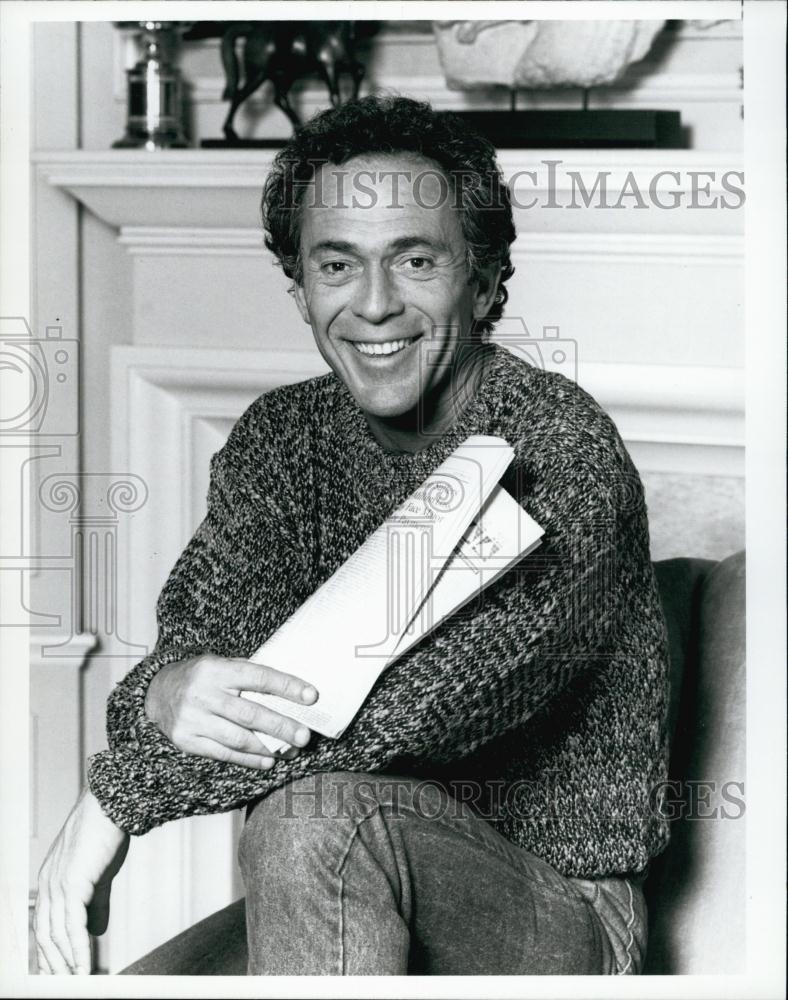 1987 Press Photo Bruce Weitz American Actor Stars In Mama's Boy TV Com ...