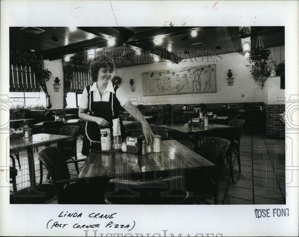 1985 Press Photo Linda Crane, waitress at Post Corner Pizza in Clearwa ...