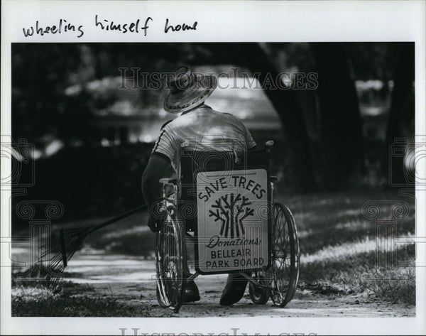 1983 Press Photo Pat Wall Community Beautification Volunteer & Environ ...
