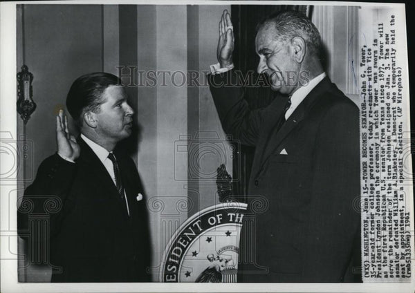 1961 Press Photo Vice President Lyndon Johnson, Senator John Tower Swe ...