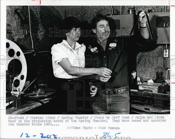 1984 Press Photo Ralph and Linda Weir Spring Theater Projection Booth ...