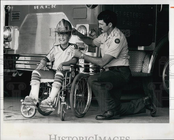 1983 Press Photo Ben Thomas Muscular Dystrophy poster Child Firefighte ...