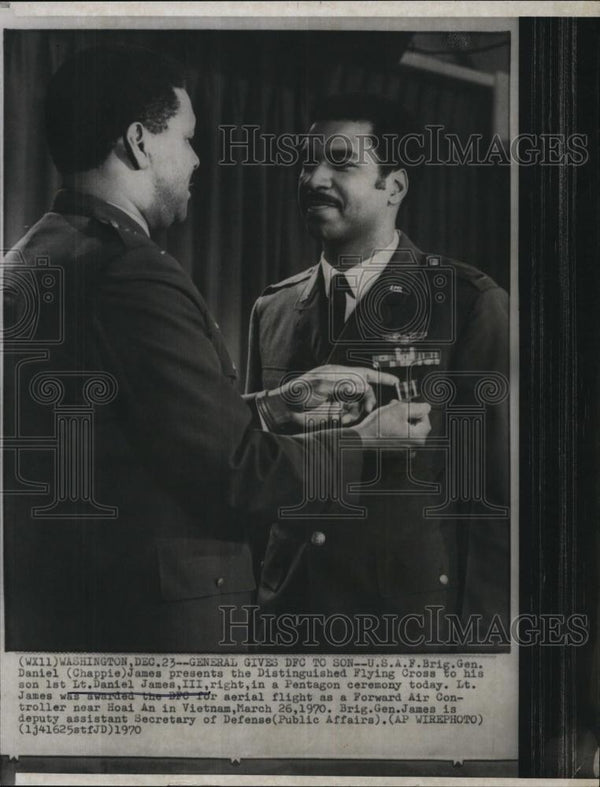 1970 Press Photo Lt Daniel James III Pentagon Ceremony - RSL93071 ...