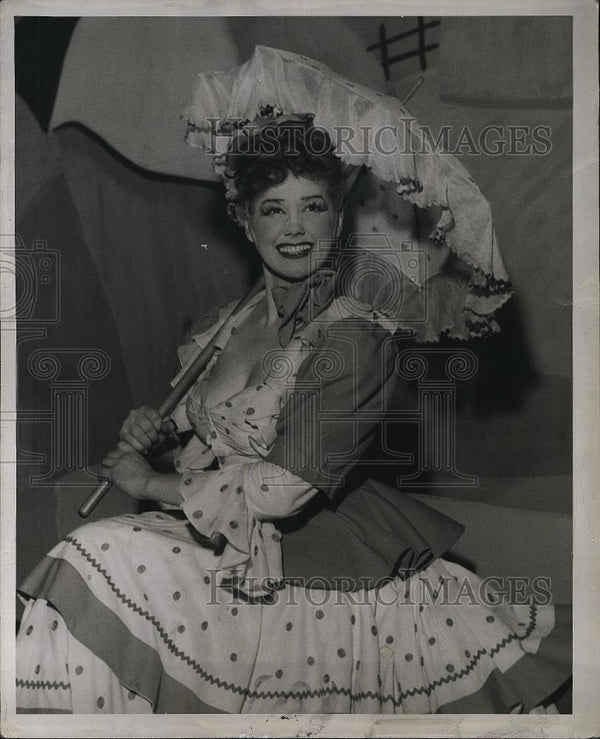 1945 Press Photo Dorethea MacFarland stars in "The Gal Who Can't Say N ...