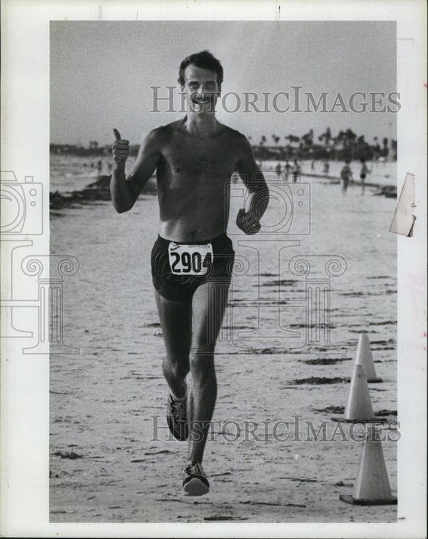 1986 Press Photo Jim Keppler 2nd Place Pass-a-Grille 5K Beach Run - RS ...