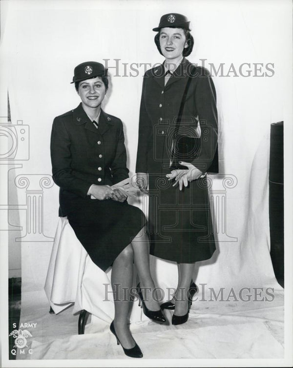 1959 Press Photo Doris Ward and Lois Bartosch of the Natick Scientific ...