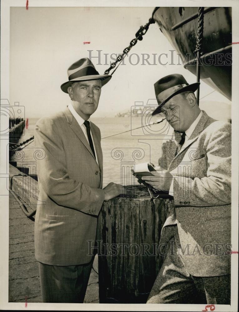 1957 Press Photo Actors Tom Tully and Warner Anderson in Lineup - RSL6 - Historic Images