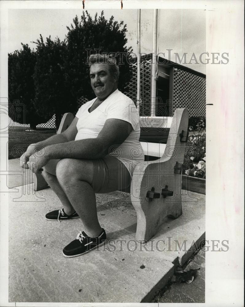 1984 Press Photo John Estep lost job as municipal maintenance worker ...