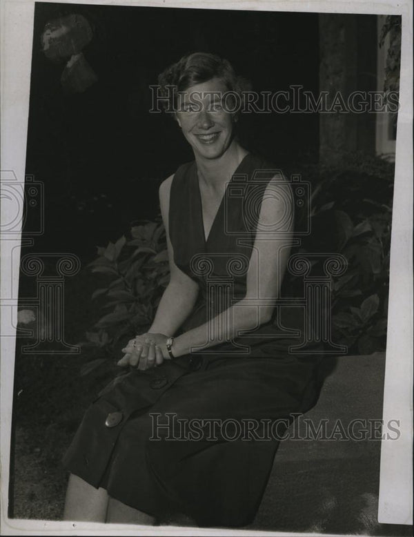 1954 Press Photo Mrs Andy Marshall, identical twin sis of missing girl ...