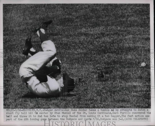 Duke Snider Outfielder Dodgers Fails To Catch Short Fly Ball 1950 ...