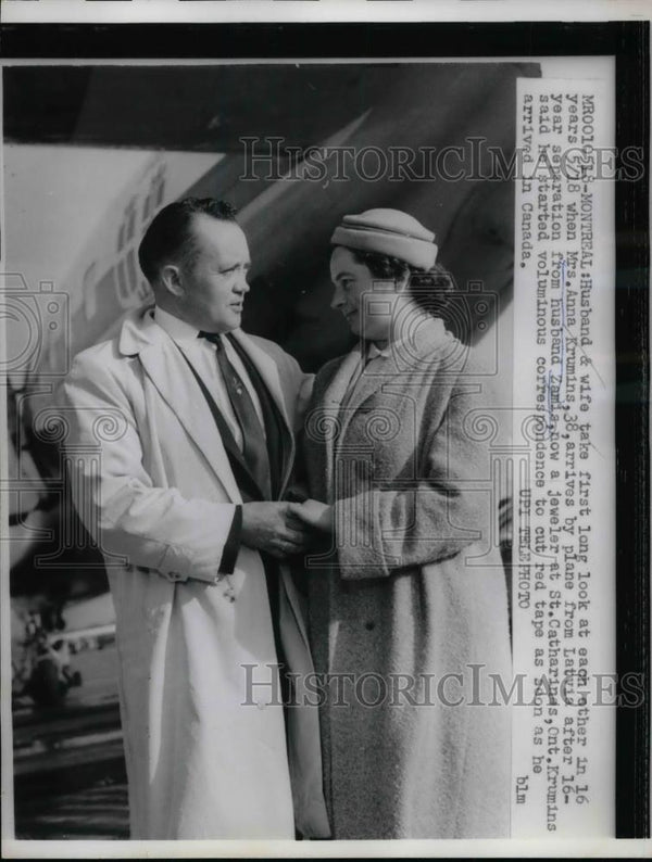 Mr & Mrs Zamia Krumins Reunited After 16 Years 1960 Vintage Press Photo ...