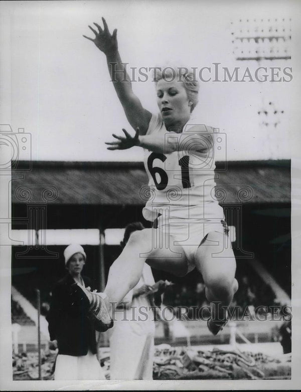 Mrs. M.D. Rand Wins Senior Broad Jump Championship in London 1961 ...